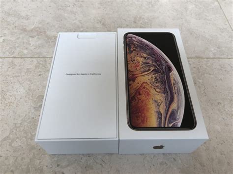 Unboxing The Stunning Gold Iphone Xs Max Iphone Hacks Iphone Ipad Ios Blog