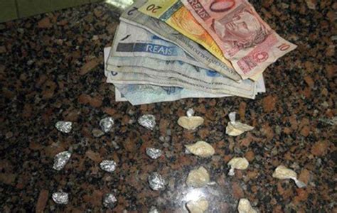 Adolescente De 16 Anos Apreendido Traficando Drogas Jornal Acontece Botucatu