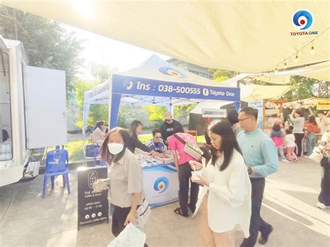 ☕บรรยากาศคืนวันสุดท้ายของงาน 8 Riew Feel แฟ ☕ 🪅☺️ 💙 Toyota One 💙 ได้มีการแจกของที่ระลึก