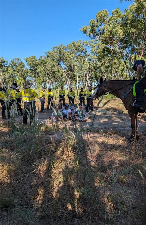Save Lee Point Protesters Arrested In Second Day Of Clashes Nt News