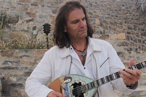 Χρήστος Παπαδόπουλος στέλνει το δικό του μήνυμα μέσω του Tralala Gr Tralala Gr