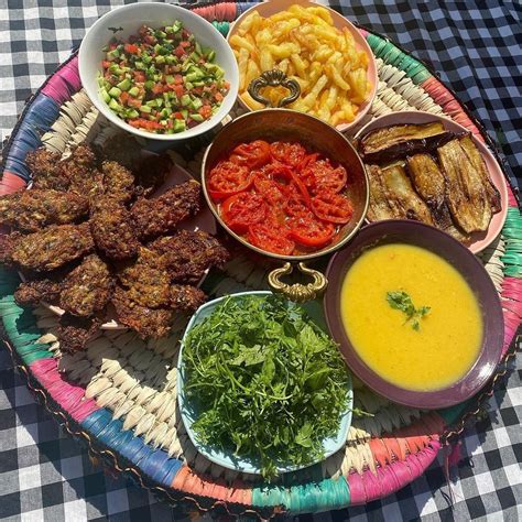 اكلات عراقية On Instagram “اكل عراقي بسيط وطيب ️😋 هم تسوون هيج شي