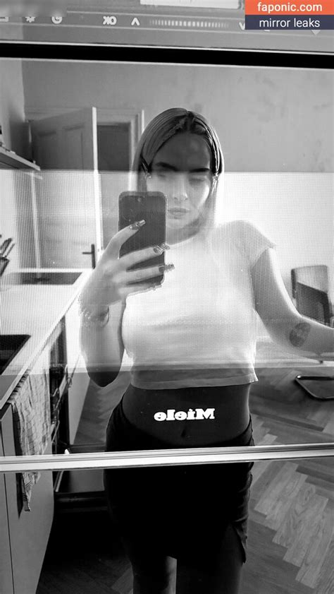 Mathea Aka Matheamathea Nude Leaks Faponic