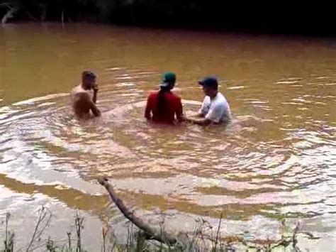 Pelados doidão na cachoeira 13 Doovi