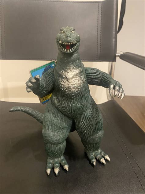 Yahooオークション キンゴジ ソフビ ゴジラ 1983 Bandai タグ付き