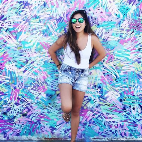 Vicky Notoriousvickylee • Threads Say More