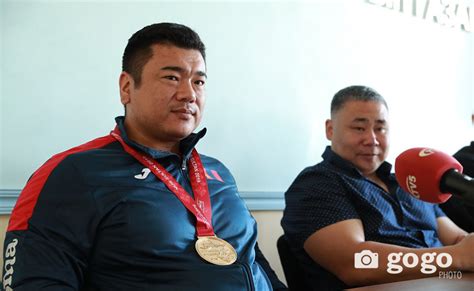 МУГТ Э Содномпилжээ дасгалжуулагч Д Баттулга нарт мөнгөн шагнал олгоно