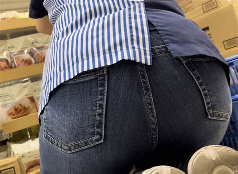 コンビニで女店員がしゃがんだ姿のお尻を盗撮しまくる人が現れる │ アダルトニュース時短