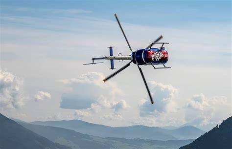 داستان چترباز شجاعی که از ارتفاع ۳۹ ۰۰۰ متری پرید و دیوار صوتی را شکست کاملترین دایره المعارف