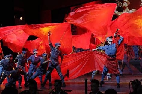 快來看三明影劇院燃情上演交響詩組歌風展紅旗如畫 每日頭條