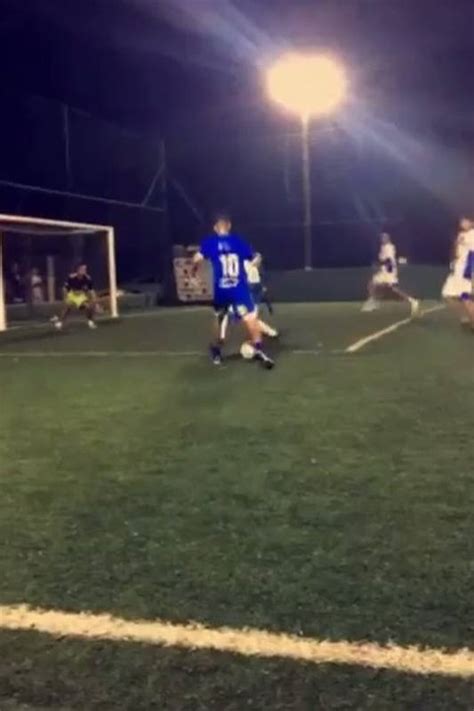 Parceiro de ataque de Romário em pelada Neymar deixa adversário no chão e faz belo gol vídeo