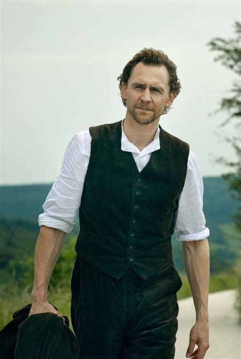 Tom Hiddleston As Will Ransome In The Essex Serpent 2022 Tom