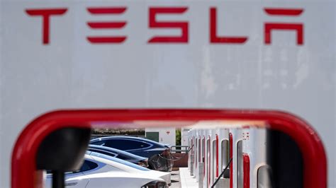 Tesla Recalls More Than 2 Million Vehicles To Fix Autopilot Issue Ktla