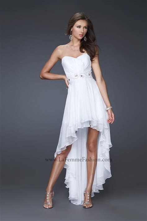 White Flowy Dress Gunda Daras