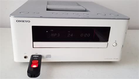Onkyo CR 245 Minisistem CD Receiver Cu Dock Iphone USB AUX Audioweb