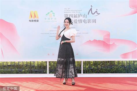 庐山国际爱情电影周红毯 娄艺潇温碧霞王祖蓝出席 搜狐大视野 搜狐新闻