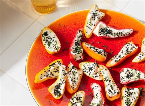 Paprika Gevuld Met Zuivelspread Recept Allerhande Albert Heijn