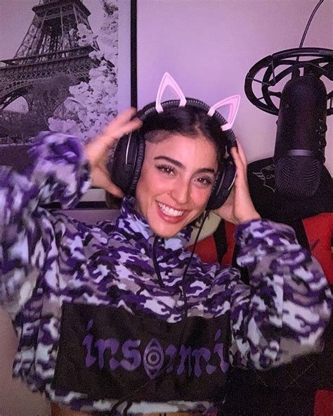 B E L Ü Belenegri • Fotos Y Videos De Instagram Chilena Fotos