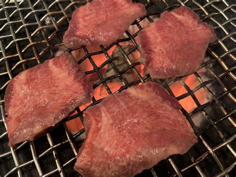 牛タン部位別の特徴と食べ方を解説！【タン下・タン先・タン中・タン元】
