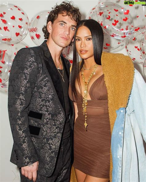 Cassie Ventura Wiki Biography Age Gallery Spouse And More