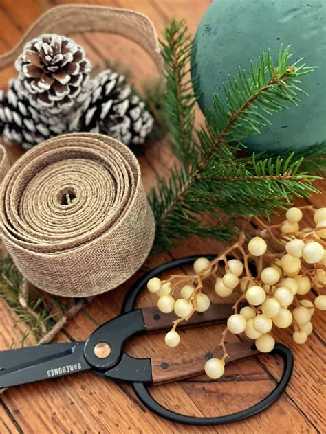 How To Make A Christmas Kissing Ball Stacy Ling
