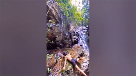 වසරේ විශිෂ්ටතම කැමරාශිල්පියා 😅💚 Travel Nature Waterfall Love