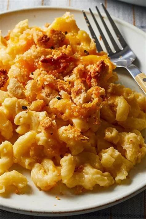 I Tried Martha Stewarts Mac And Cheese And I Doubled The Crust