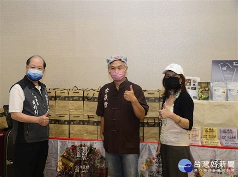 新北記者工會歡慶記者節 聲樂家簡文秀及資深藝人楊燕演唱助興 Beanfun