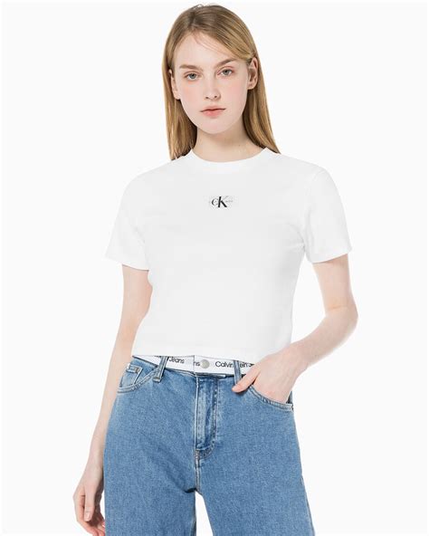 김유정 착용 여 화이트 로고 뱃지 크롭 반팔 티셔츠 J221595 Yaf 감도 깊은 취향 셀렉트샵 29cm