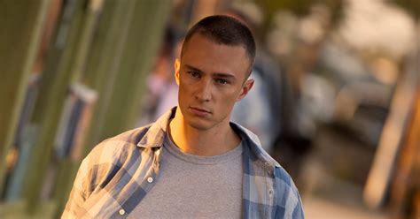 Outer Banks Rafe Camerons Buzz Cut Is The Star Of Season 3 Popsugar Beauty