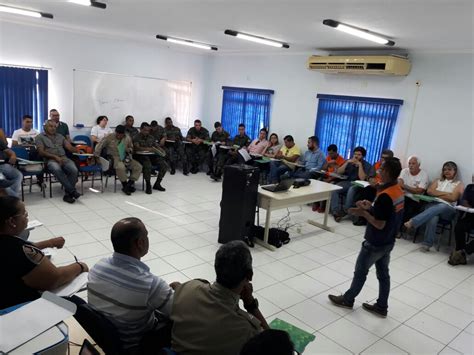 Corpo de bombeiros militar em Três Lagoas auxilia e participa em curso
