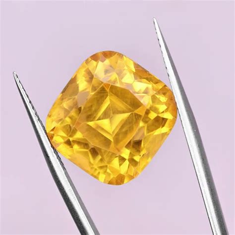 50 Carat Scheelite With Cushion Cut China Fine Art Gems Scheelite Youtube