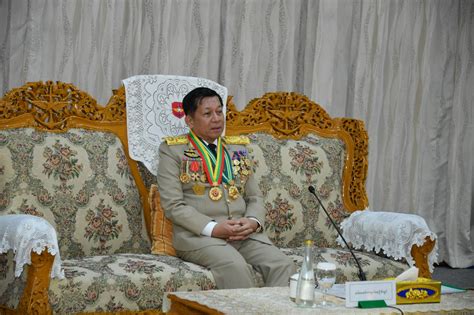 တပ်မတော်ဆေးတက္ကသိုလ် ဗိုလ်လောင်းသင်တန်းအမှတ်စဉ် ၂၄ သင်တန်းဆင်း ဂုဏ်ပြုစစ်ရေးပြ အခမ်းအနား ကျင