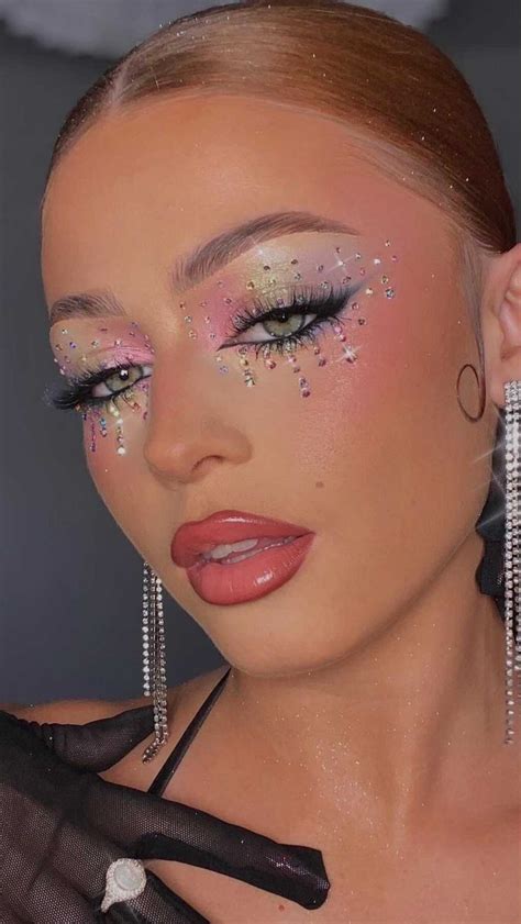 15 Cool Makeup Looks For Halloween Artofit