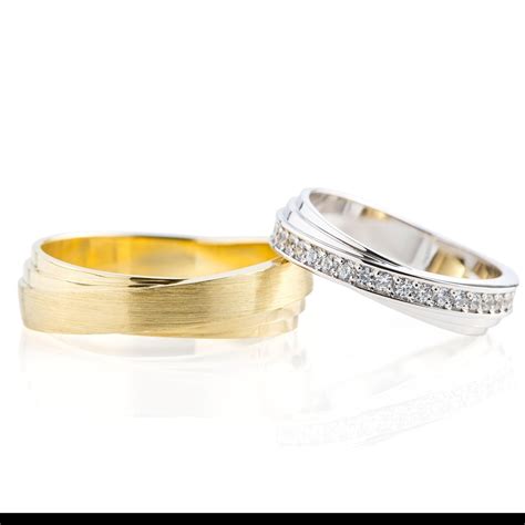 Matching Wedding Bands With Unique Design Couple Rings Couple Rings