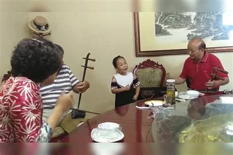 京剧1792《钓金龟》叫张义我的儿啊（小孩唱老旦）