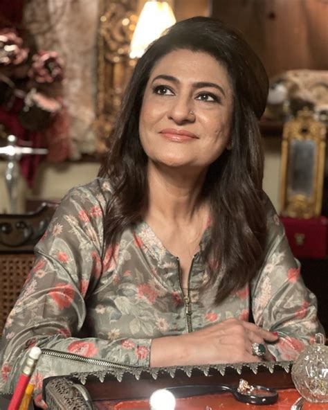 Saba Hameed Thought She Had Fair Complexion Reviewit Pk