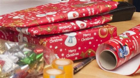Bradford Mums Warning To Families Over Christmas Money Pressures Bbc