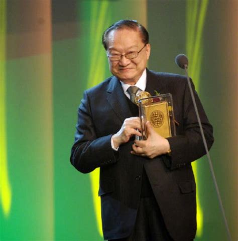 金庸老师病逝 刘德华：武侠世界的一大损失手机新浪网