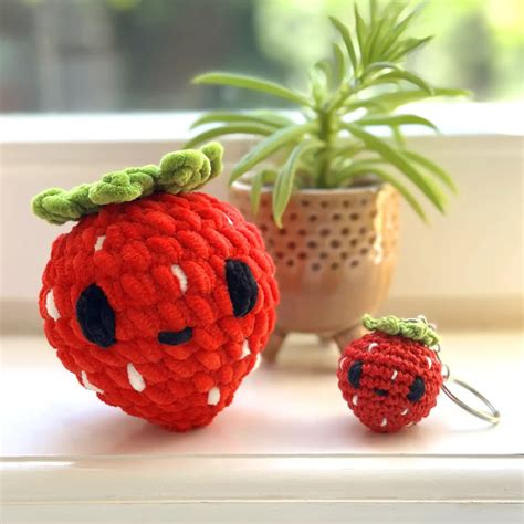 Free Strawberry Crochet Pattern Amigurumi Keychain Diy Fluffies