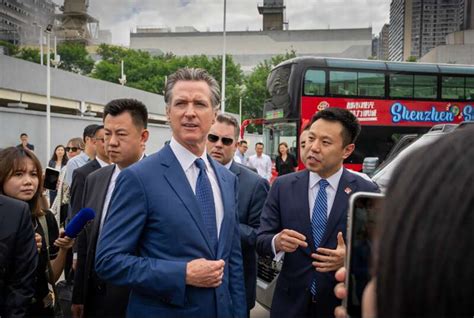 加州州长纽森访华 中国有了新朋友 和习近平意外会面