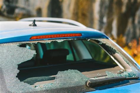 Car Window Smashed But Nothing Stolen Heres What To Do Exact Auto Glass