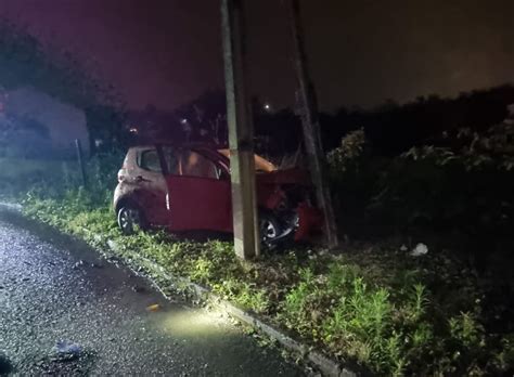 Mulher Fica Ferida Após Carro Bater Em Poste Em Massaranduba Ocp News