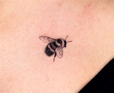 49 Unique Bee Tattoos With Meaning Our Mindful Life Artofit