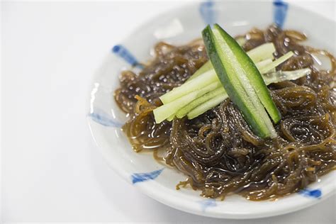 もずくの保存方法・賞味期限は？冷凍保存はできる？ 食材の保存方法com