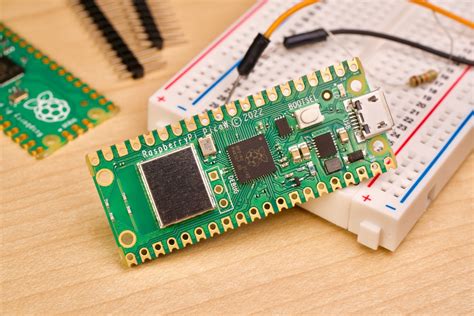 Raspberry Pi Pico W Bluetooth BLE Using MicroPython