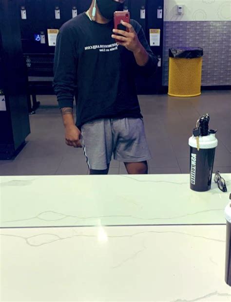 Post Gym Bulge Scrolller