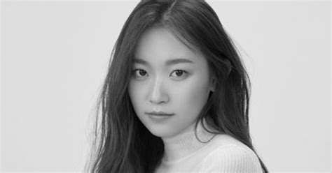 배우 김슬기 새 프로필 사진 공개 청순 우아 다 잡았다