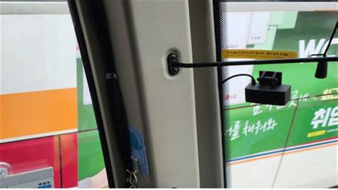 시외버스에 Ai 첨단안전장치 부착신호위반 498 졸음운전 666 감소 효과