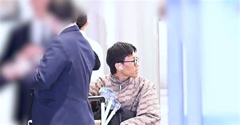 소집 해제 아시안컵 골키퍼 김승규아쉬움이 가득한 휠체어 귀국 O Sports 숏폼
